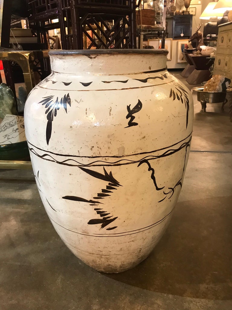 Antique Ming Dynasty Pot at 1stDibs