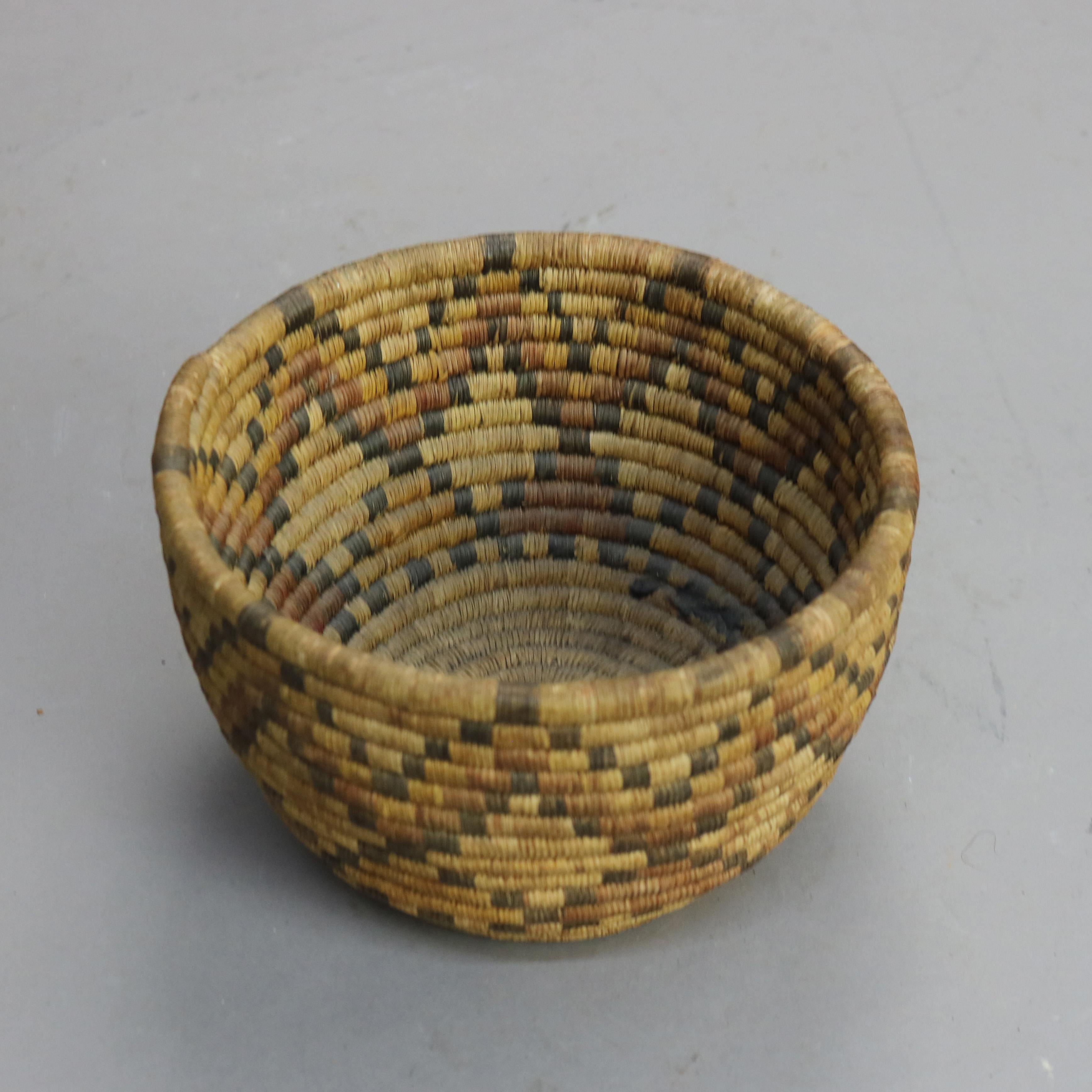 Antique Native American Indian Southwest Navajo Woven Reed Basket C1920 ...