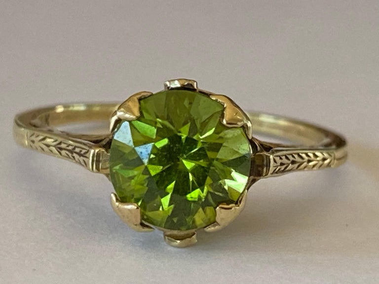 Antique Natural Green Peridot and Yellow Gold Filigree Ring For Sale at ...
