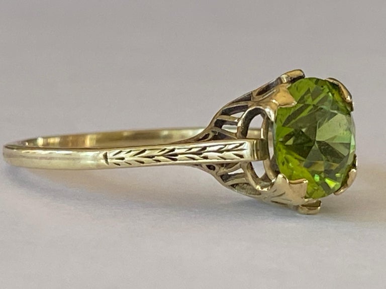 Antique Natural Green Peridot and Yellow Gold Filigree Ring For Sale at ...