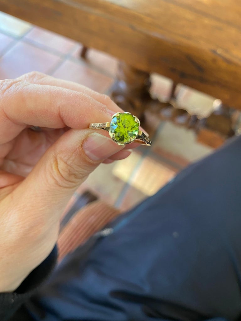 Antique Natural Green Peridot and Yellow Gold Filigree Ring For Sale at ...
