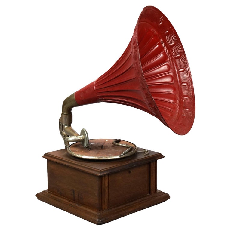 Antique Oak Table Top Phonograph with Horn Circa 1910 For Sale at 1stDibs