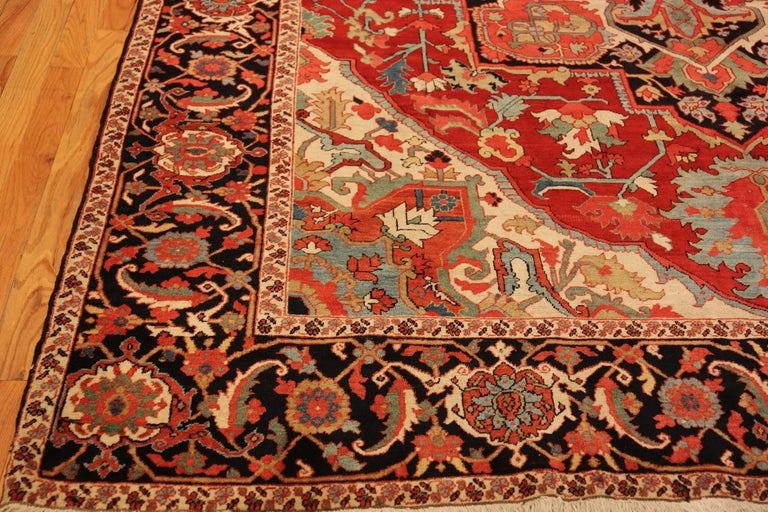 Antique Persian Heriz Rug. Size: 9 ft 8 in x 12 ft For Sale at 1stDibs