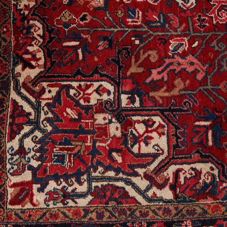 Antique Persian Heriz Serapi Style Rug For Sale at 1stDibs