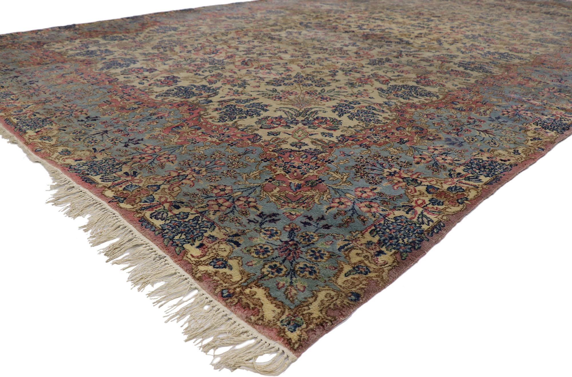 Antique Persian Kerman Rug with Traditional Style For Sale at 1stDibs