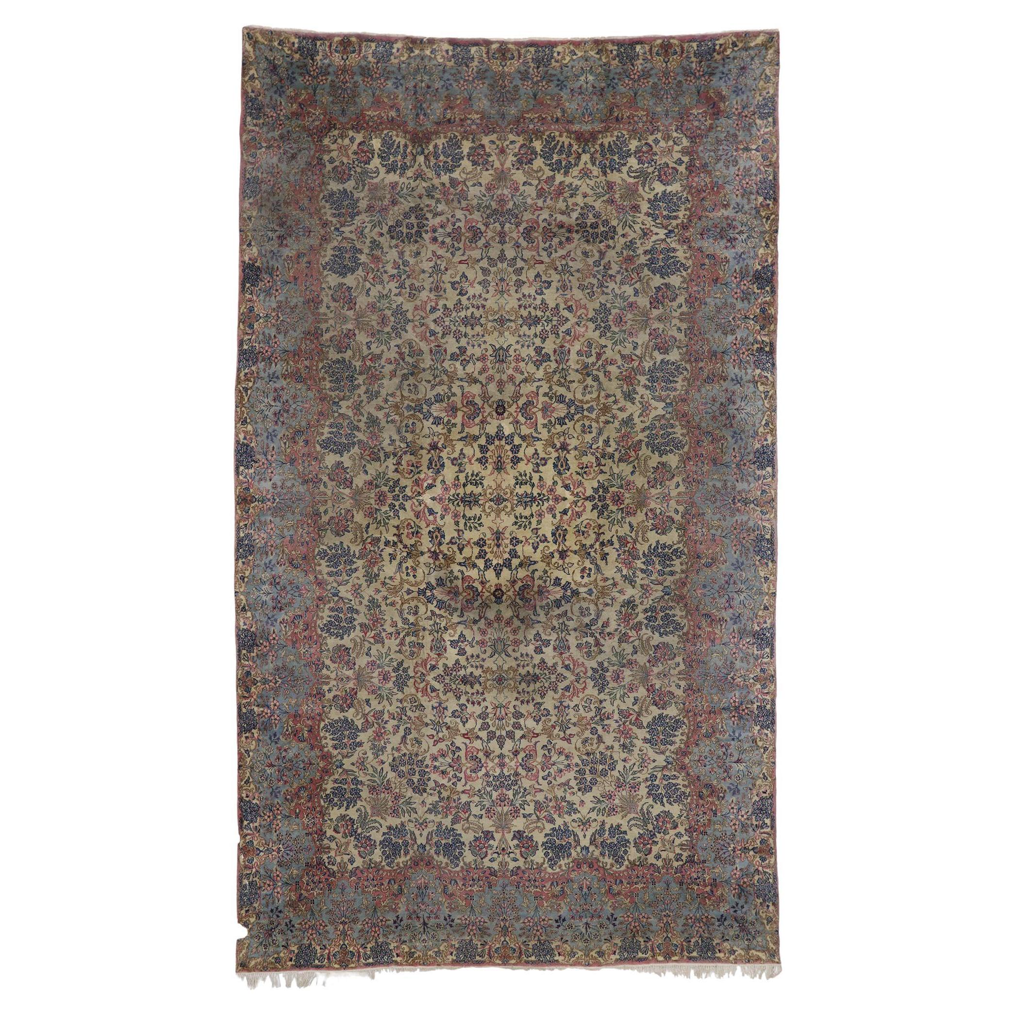 Vintage Persian Kerman Rug with Traditional Style For Sale at 1stDibs