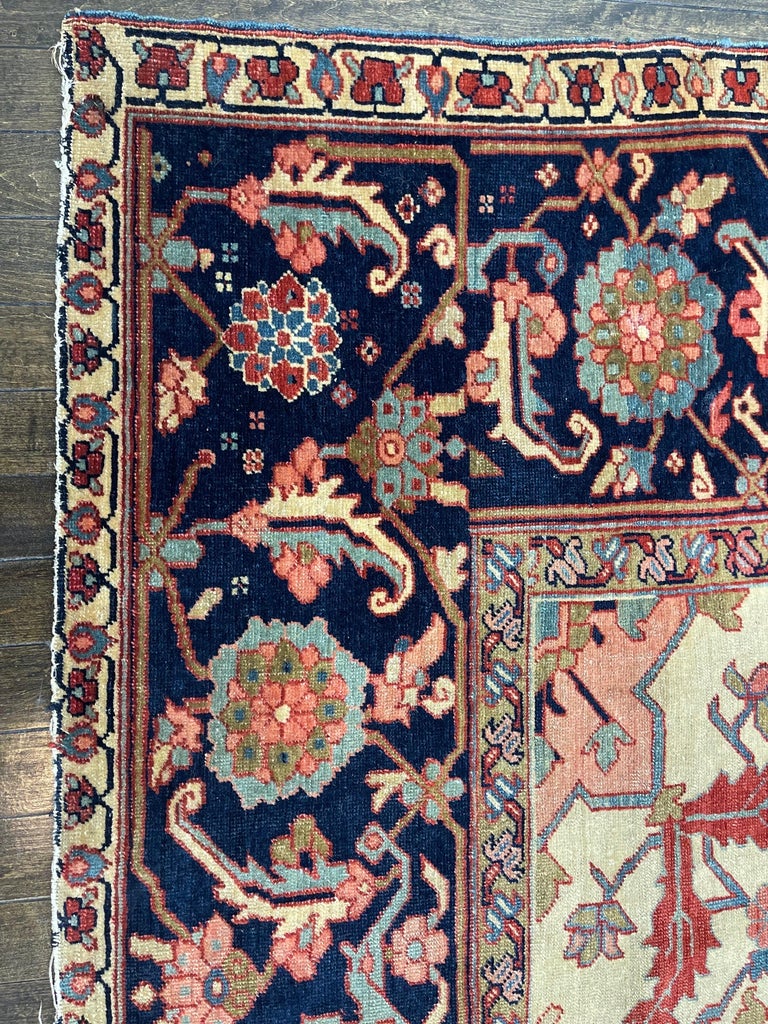 Antique Persian Serapi circa 1910 For Sale at 1stDibs