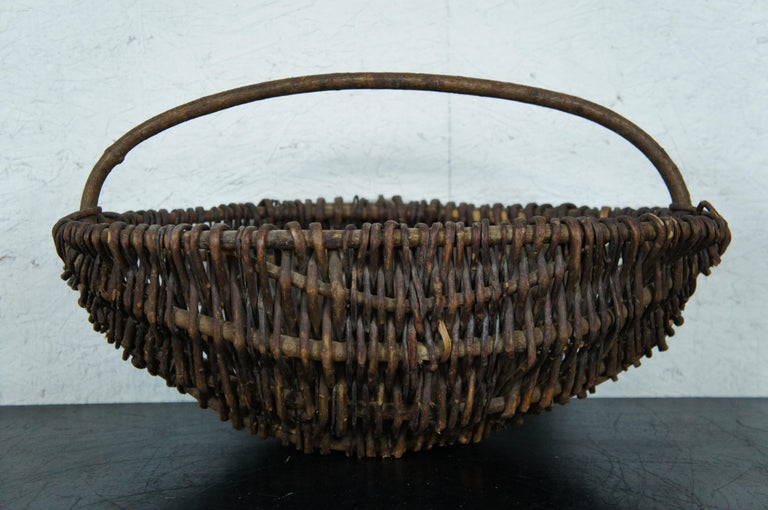 Antique Primitive Handwoven Scalloped Willow Reed Gathering Basket ...