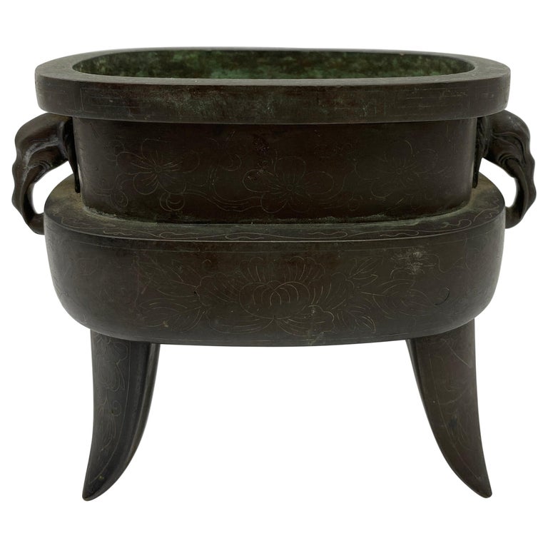 Antique Qing Dynasty Chinese Twin Handled Bronze Censer with Elephants ...