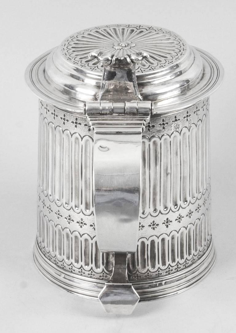 Antique Queen Anne English Silver Lidded Tankard "LE" 1703 at 1stDibs