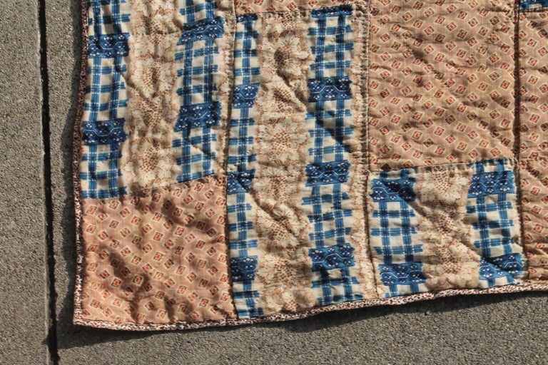 Antique Quilt in Wool with Cotton Calico Backing For Sale at 1stDibs