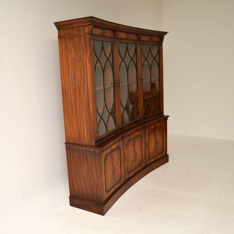 Antique Regency Style Concave Bookcase For Sale at 1stDibs