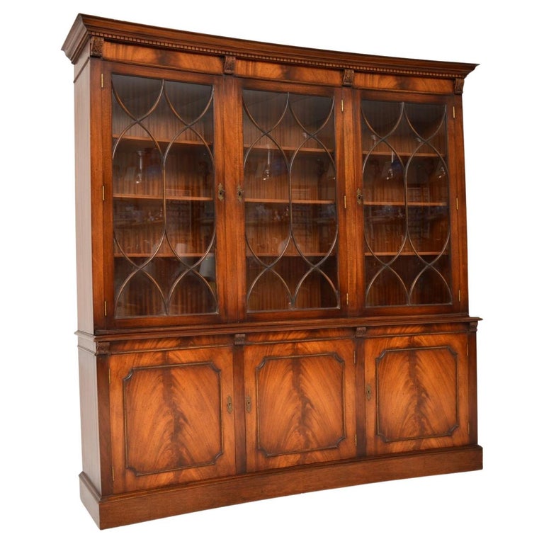 Antique Regency Style Concave Bookcase For Sale at 1stDibs