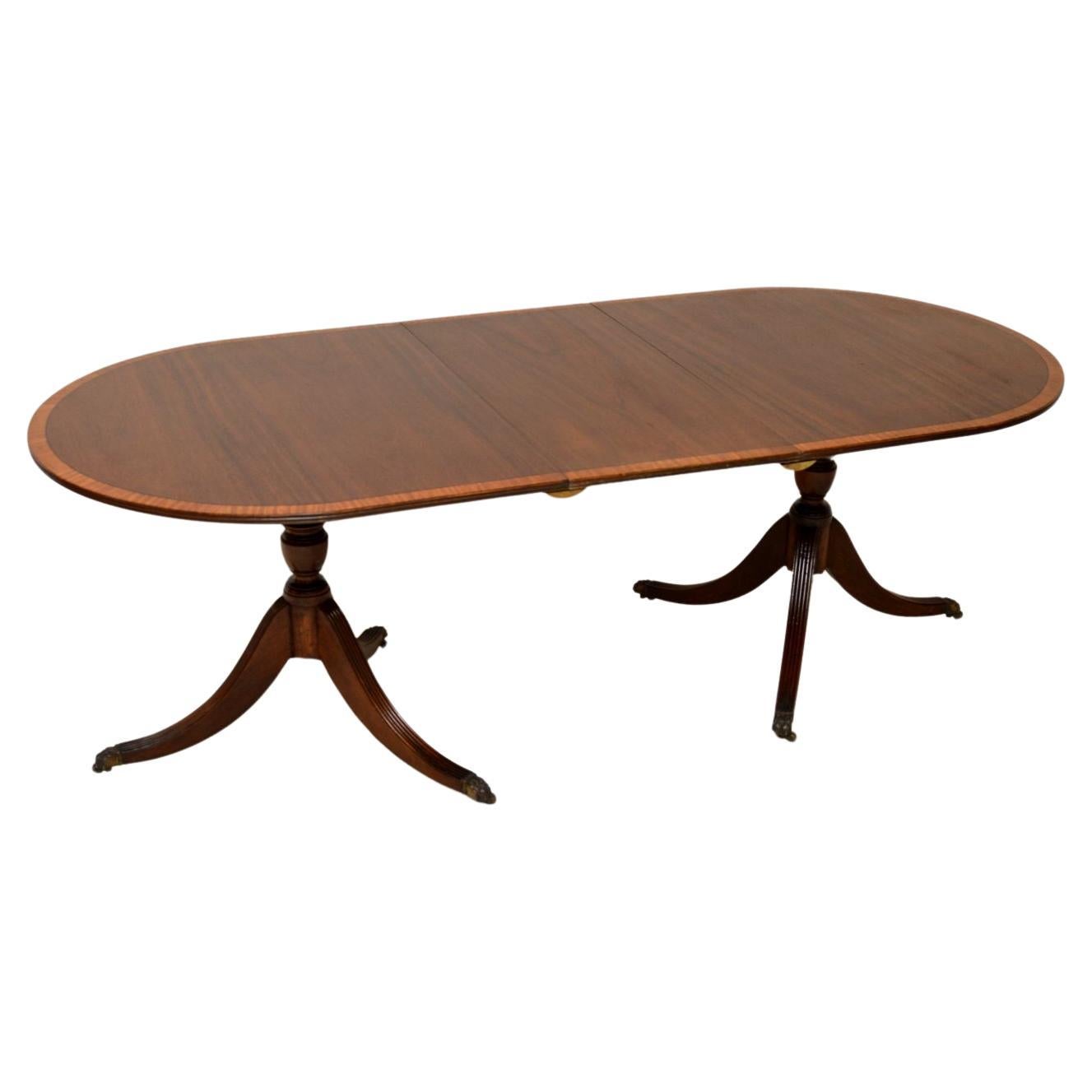 Antique Regency Style Extending Dining Table For Sale at 1stDibs