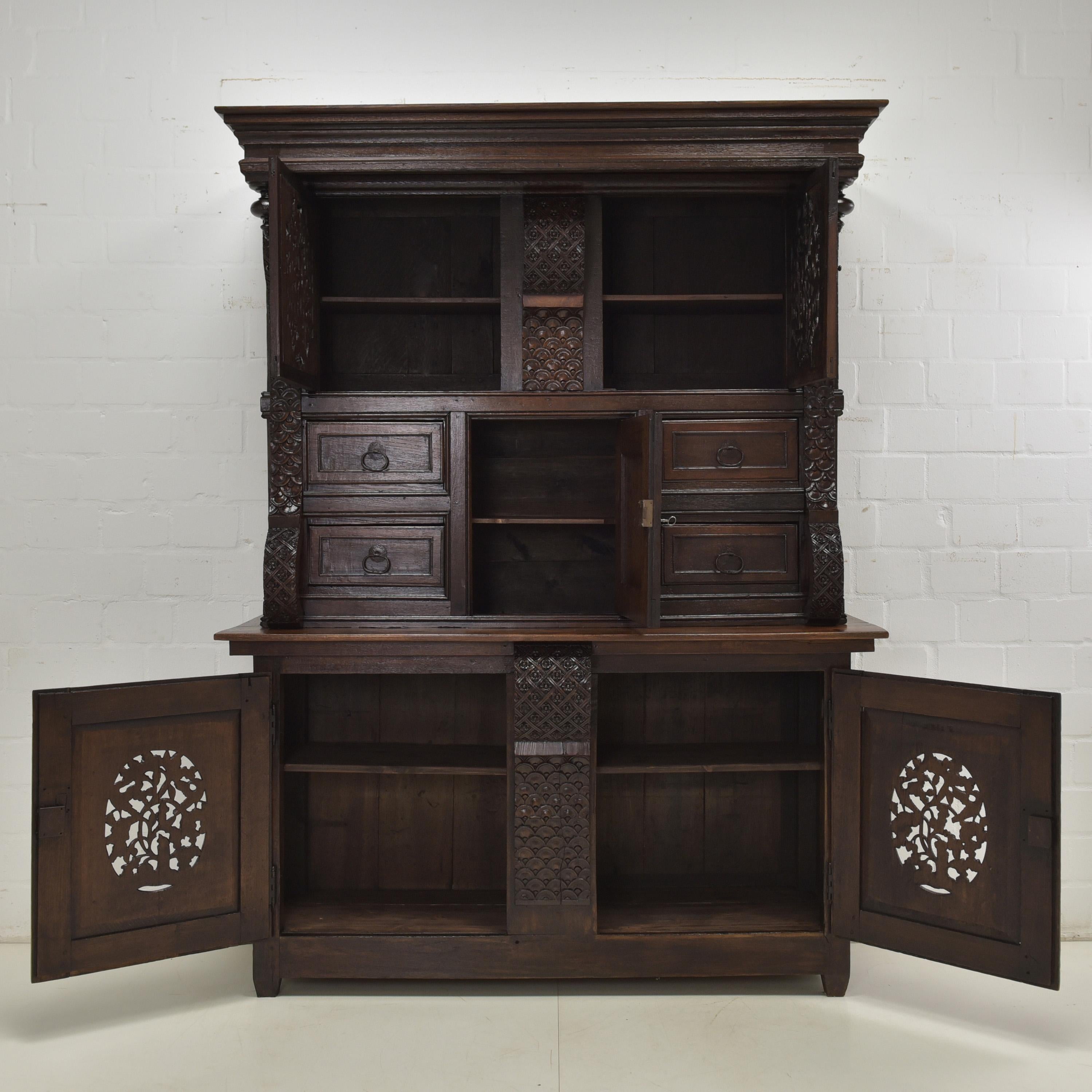 Antique Restored Renaissance Display Cabinet (Circa 1700) For Sale at ...