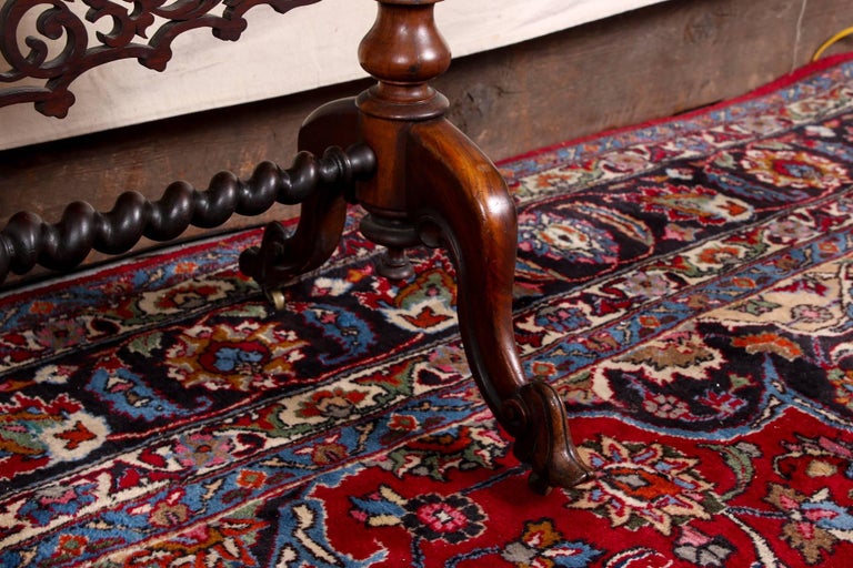 Antique Rosewood and Needlepoint Fire Screen For Sale at 1stDibs
