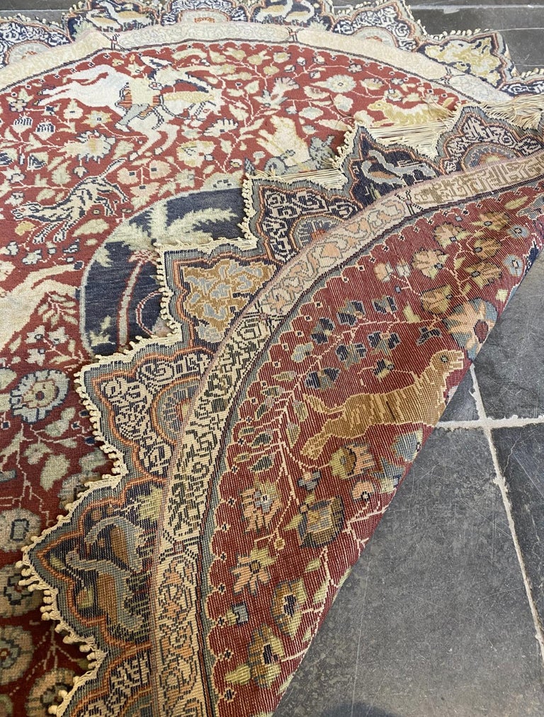 Antique Rounded Kayseri Rug, Turkey For Sale at 1stDibs