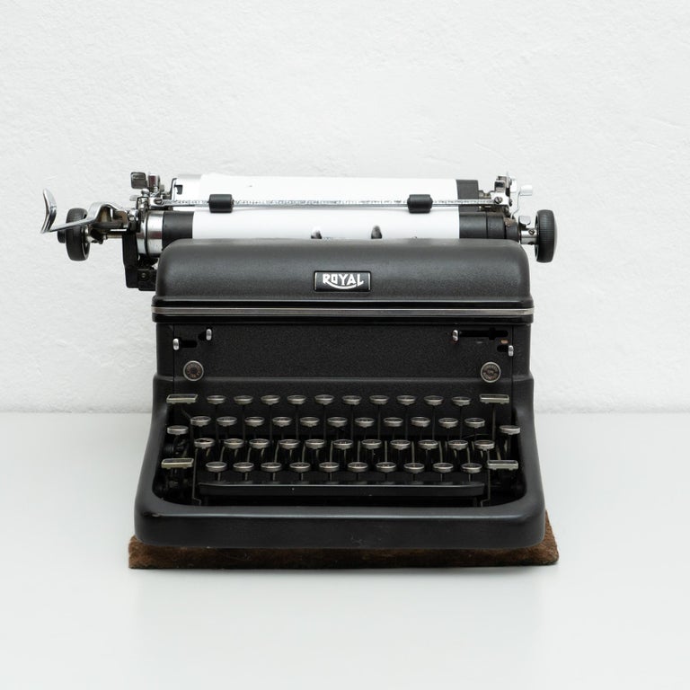 Antique Royal Typewriter Machine, circa 1920 For Sale at 1stDibs