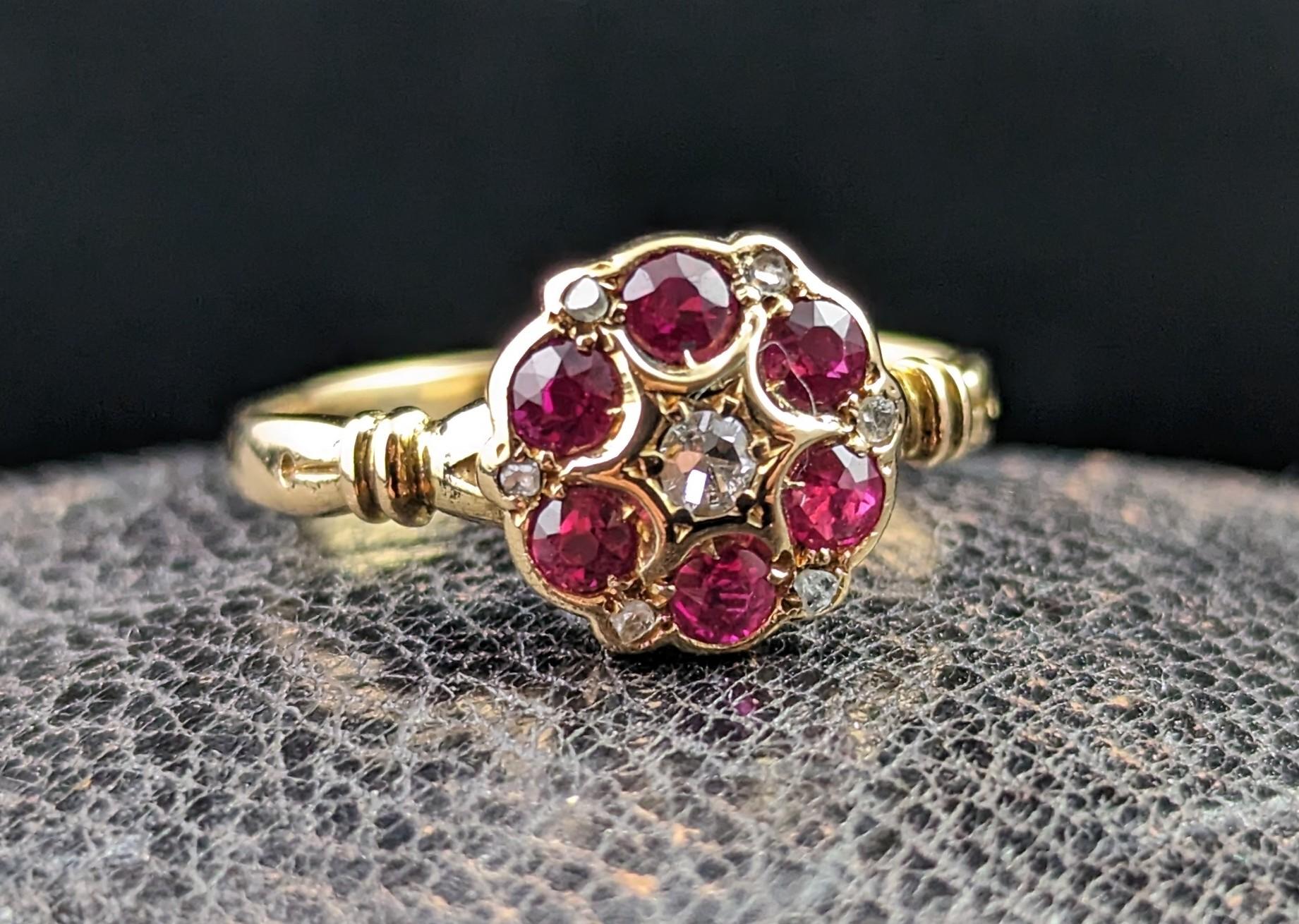 Antique Ruby and Diamond cluster ring, 18k yellow gold, Art Deco at ...