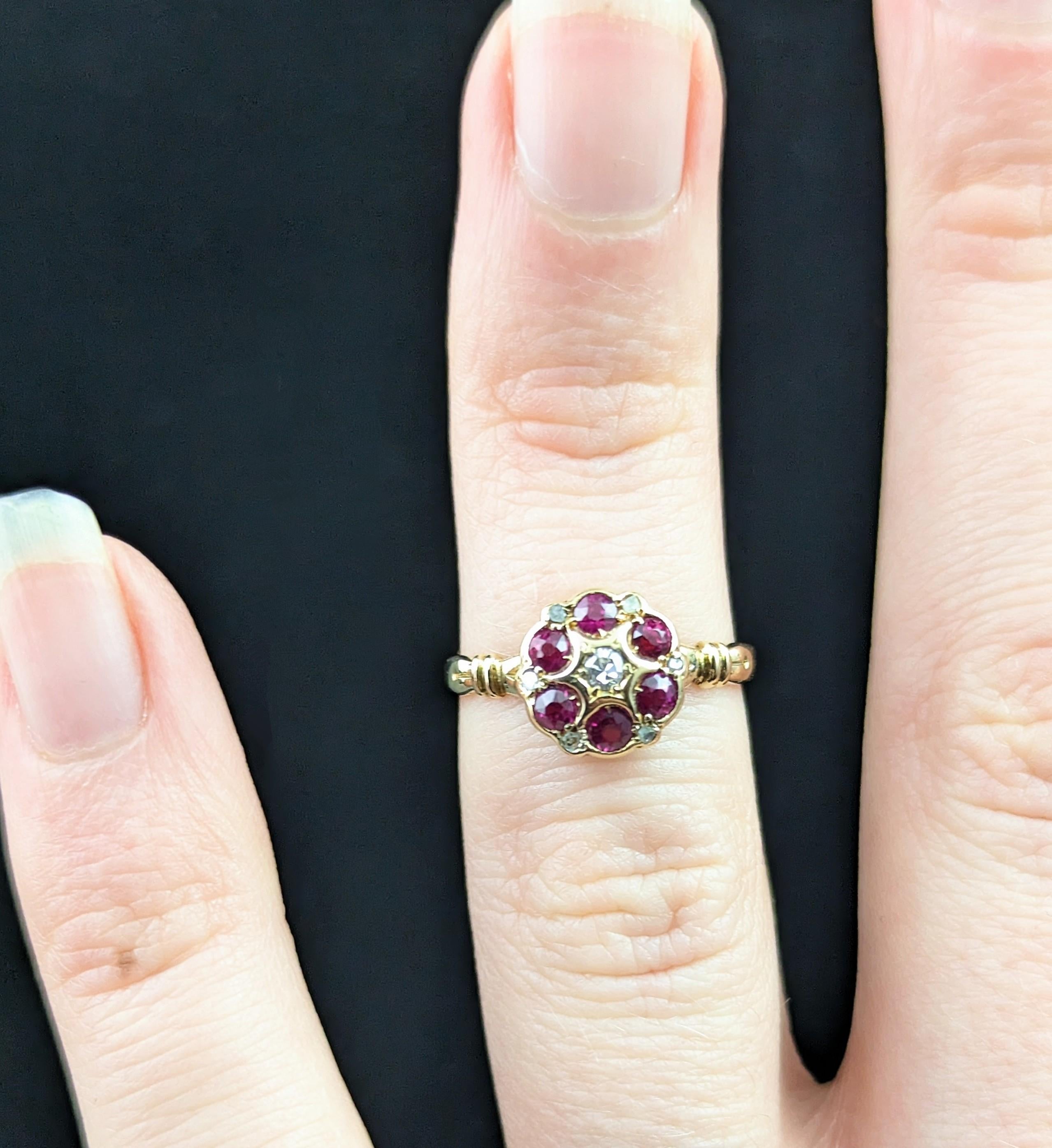Antique Ruby and Diamond cluster ring, 18k yellow gold, Art Deco at ...