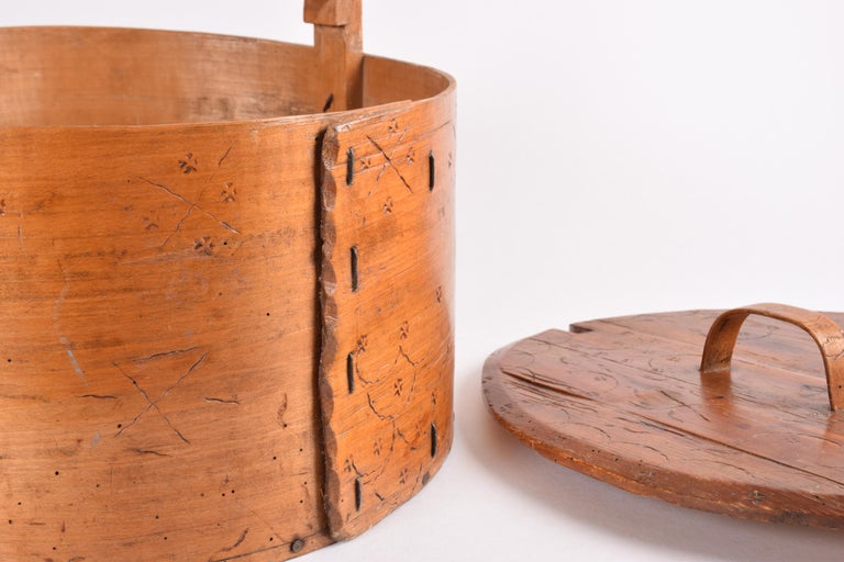 Antique Scandinavian Round Storage Box “Tejne” Decorated Pine, Late ...