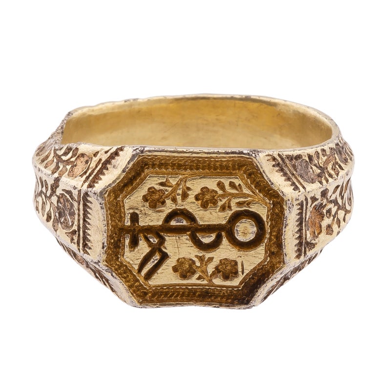 Antique Signet Ring For Sale at 1stDibs