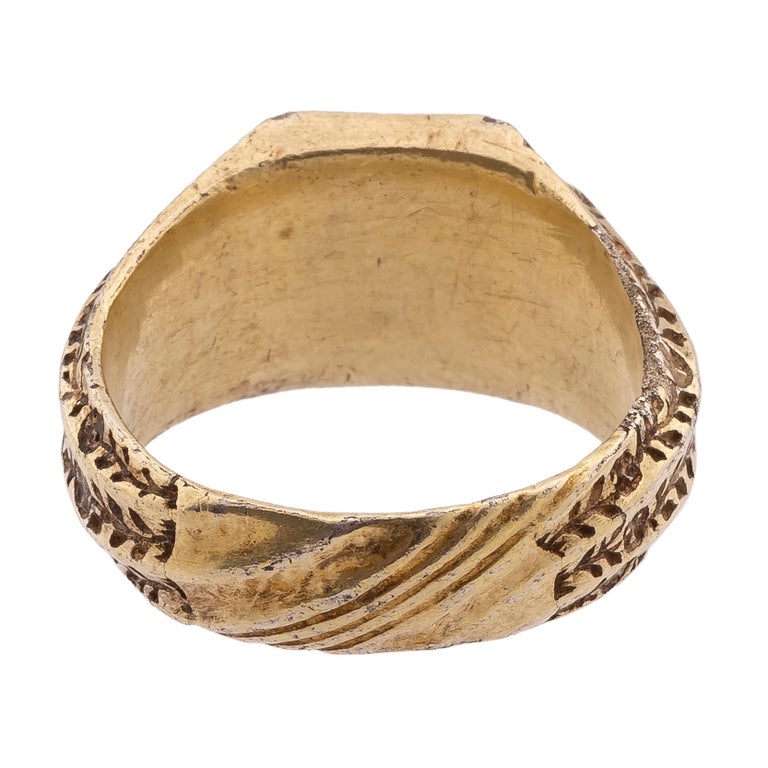 Antique Signet Ring For Sale at 1stDibs