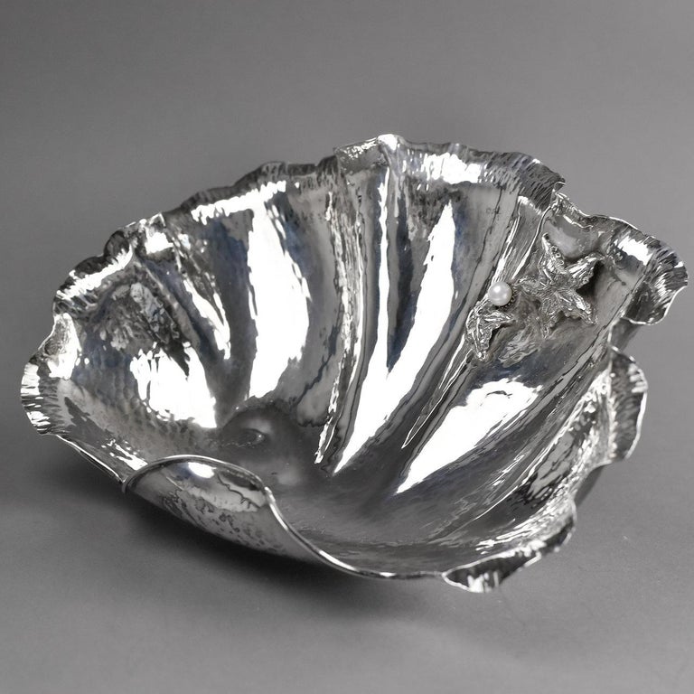 Antique Silver shell shaped dish with freshwater akoya pearl For Sale ...