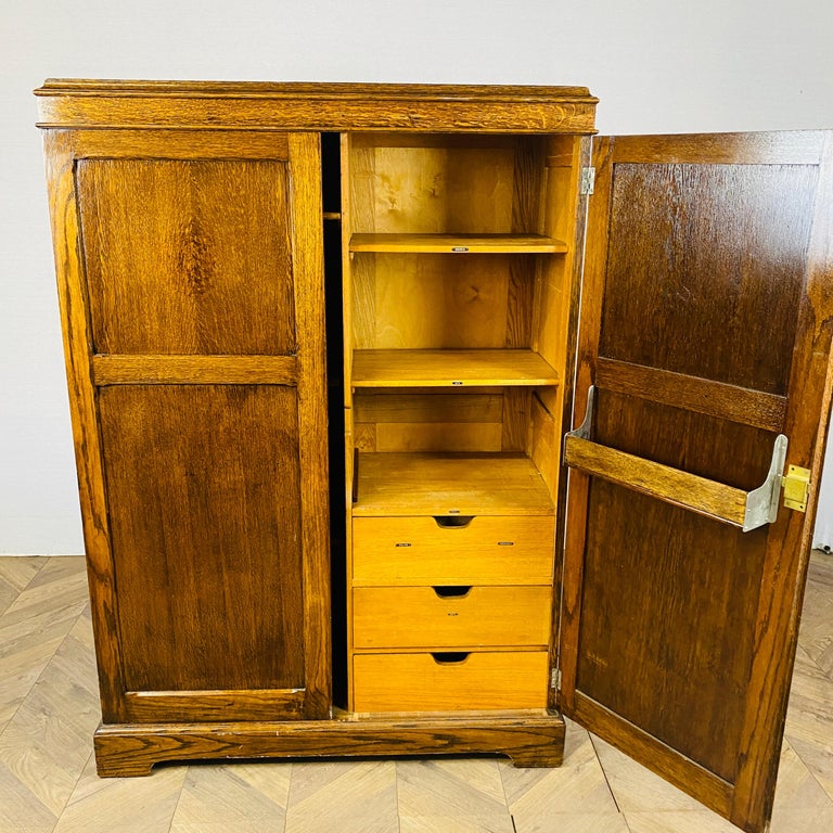 Antique Solid Oak English Gentleman's Wardrobe / Armoire, circa 1900s ...