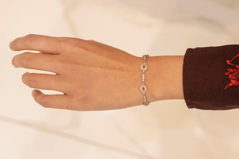 Antique Style 1 25 Carat Diamond Tennis Bracelet In 18 Karat White Gold