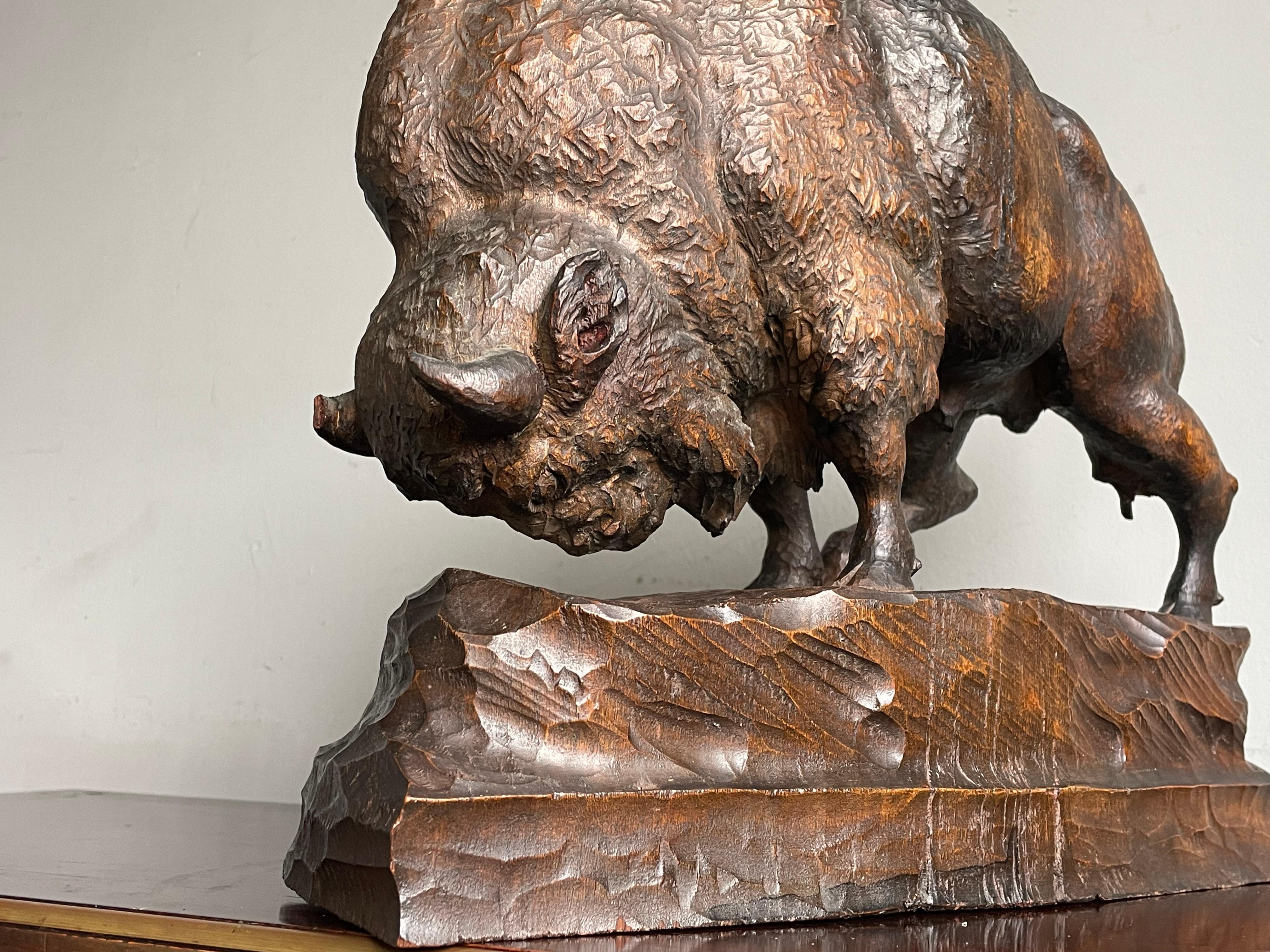 Antique and Top Quality Hand Carved Wooden American Buffalo / Bison ...