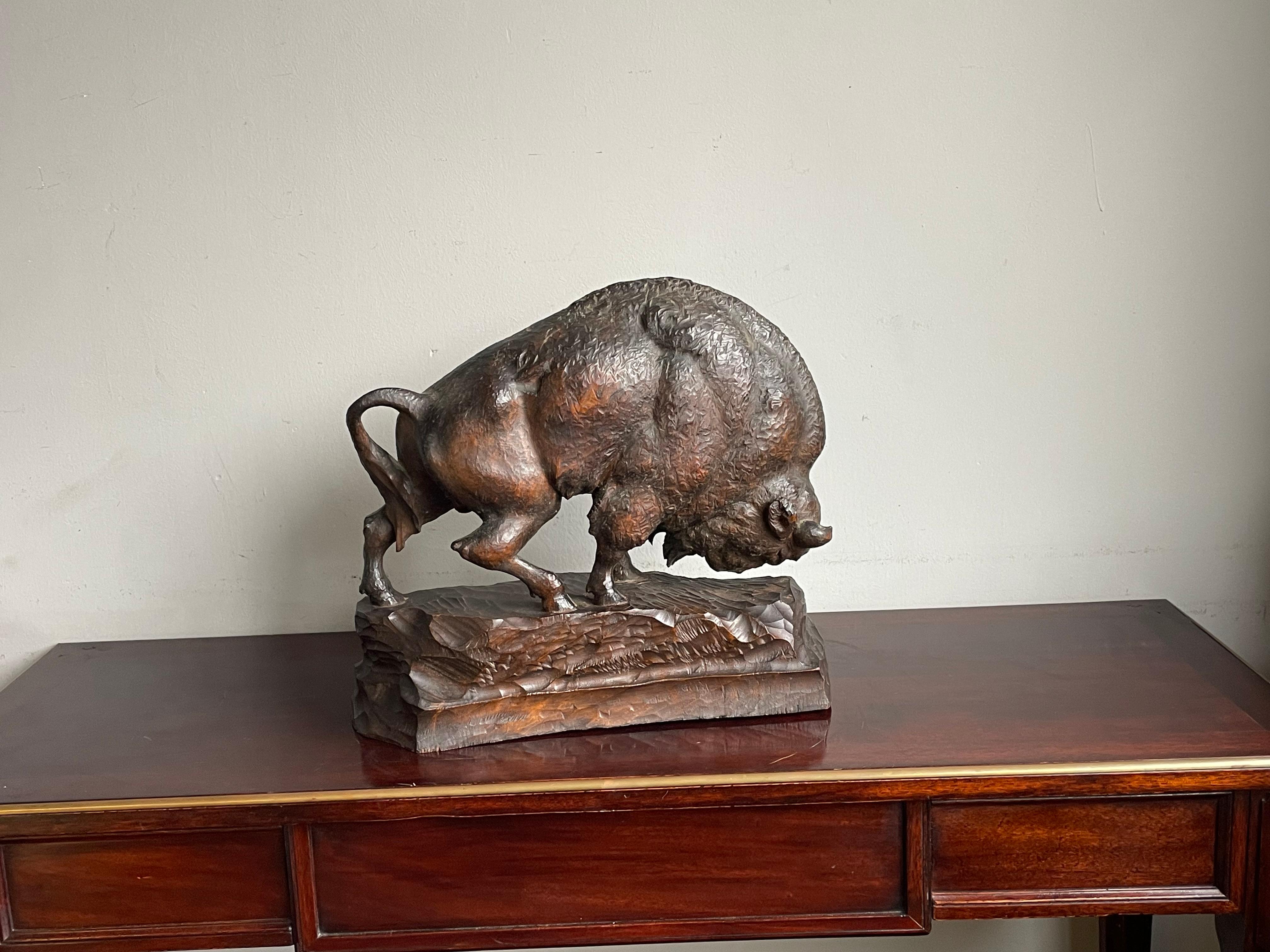 Antique and Top Quality Hand Carved Wooden American Buffalo / Bison ...