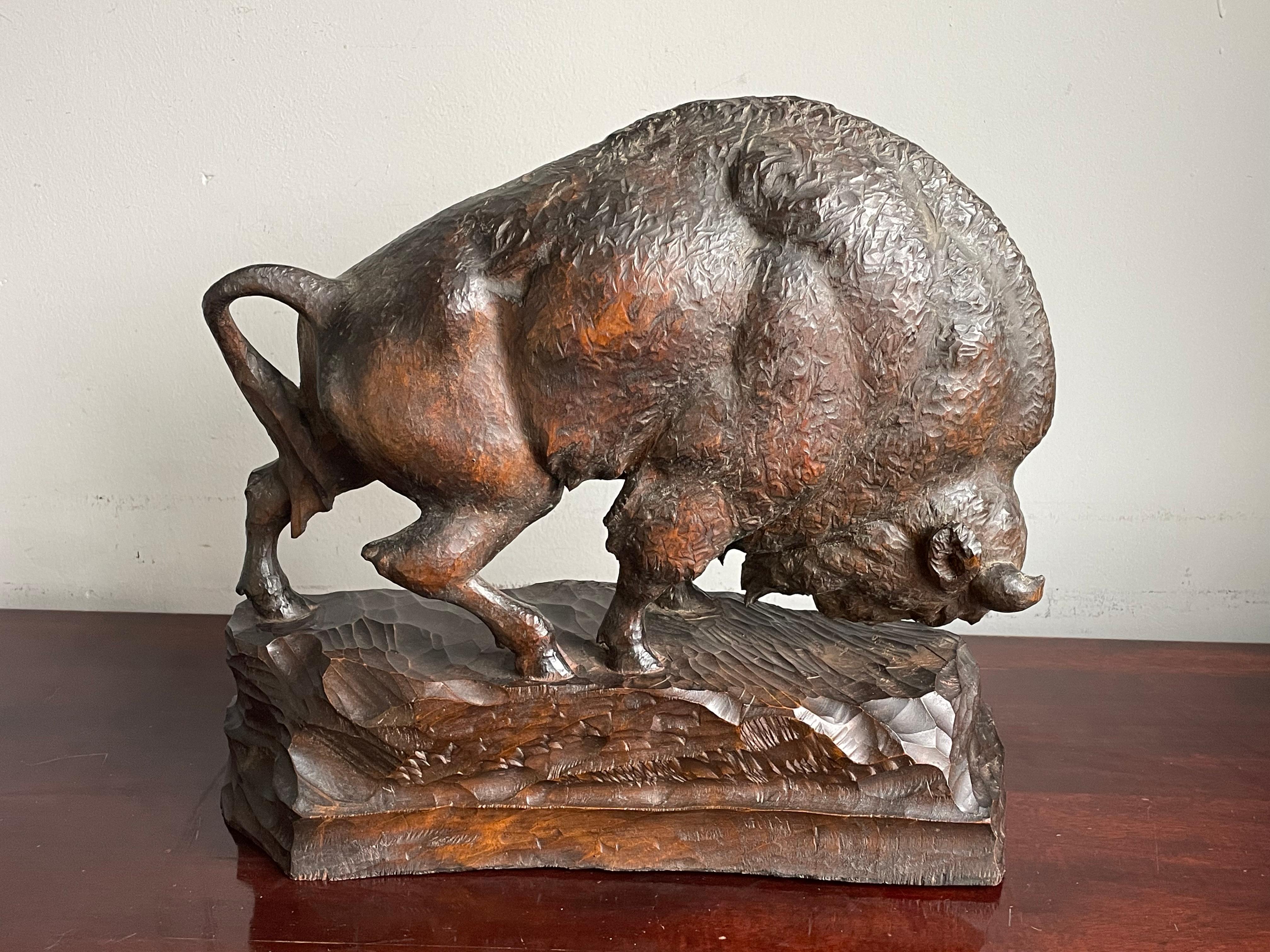 Antique and Top Quality Hand Carved Wooden American Buffalo / Bison ...