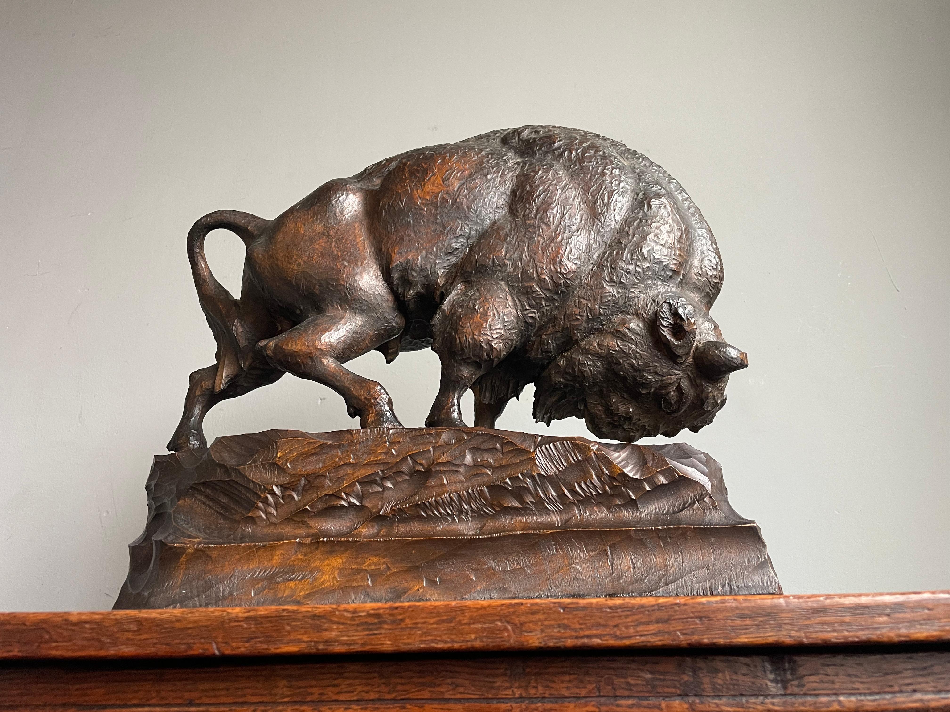 Antique and Top Quality Hand Carved Wooden American Buffalo / Bison ...