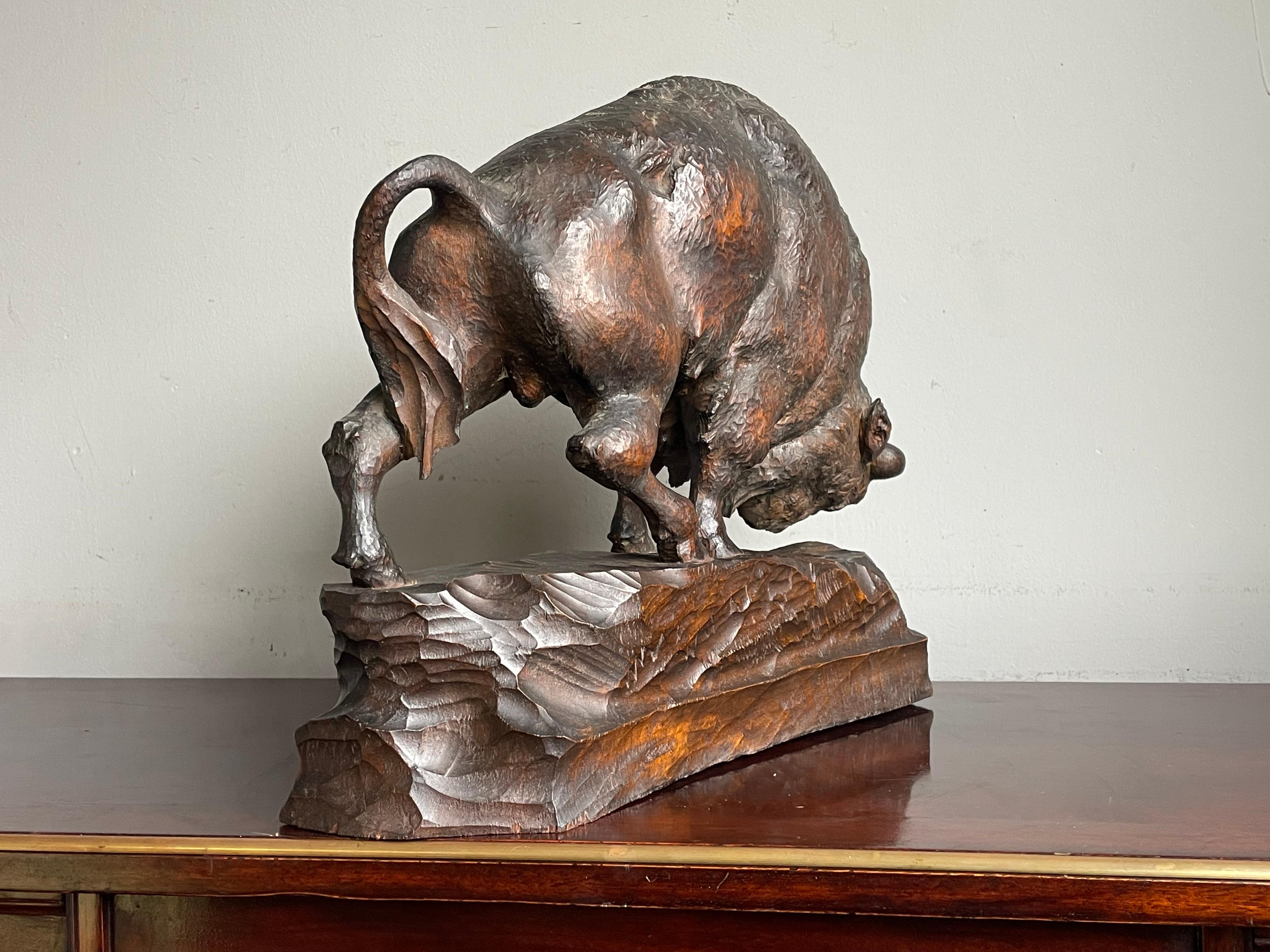 Antique and Top Quality Hand Carved Wooden American Buffalo / Bison ...