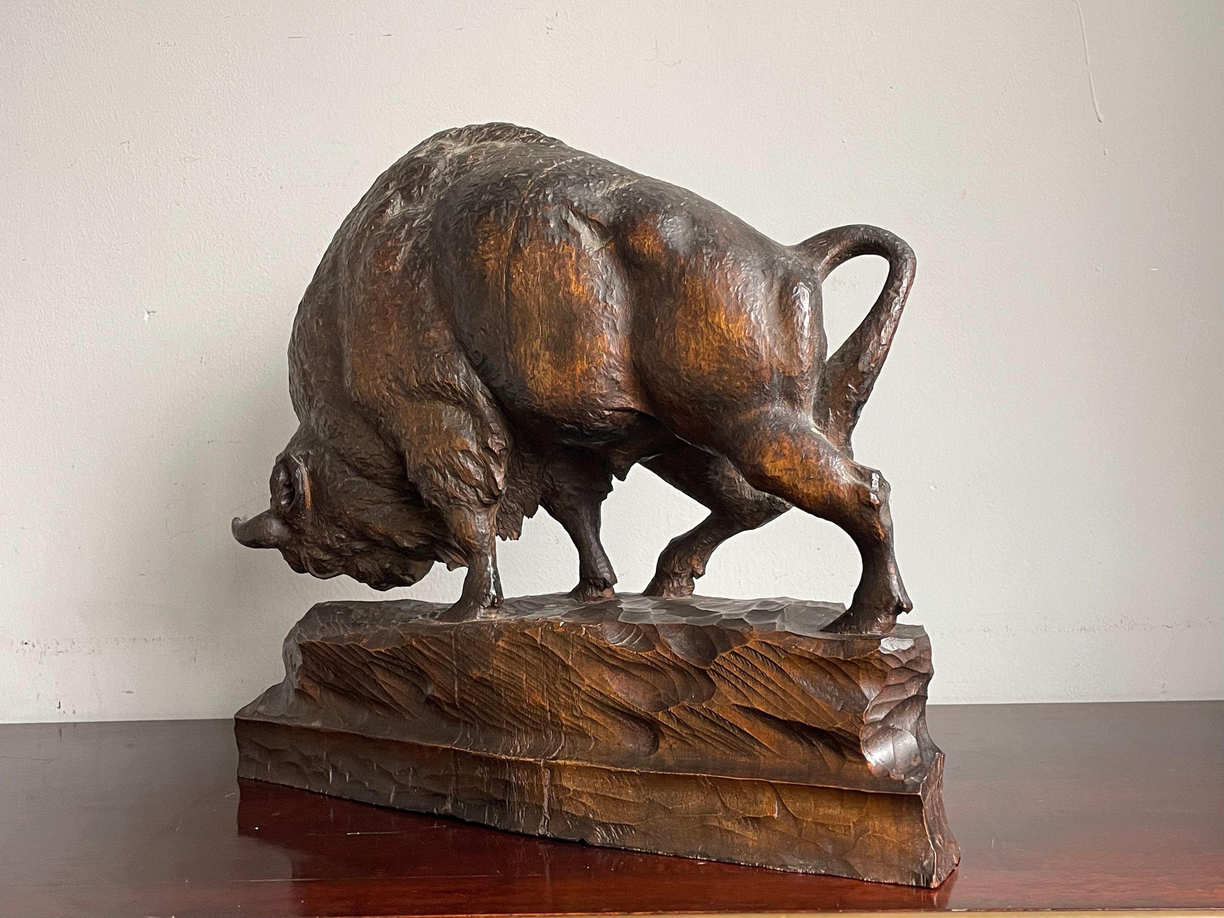Antique and Top Quality Hand Carved Wooden American Buffalo / Bison ...