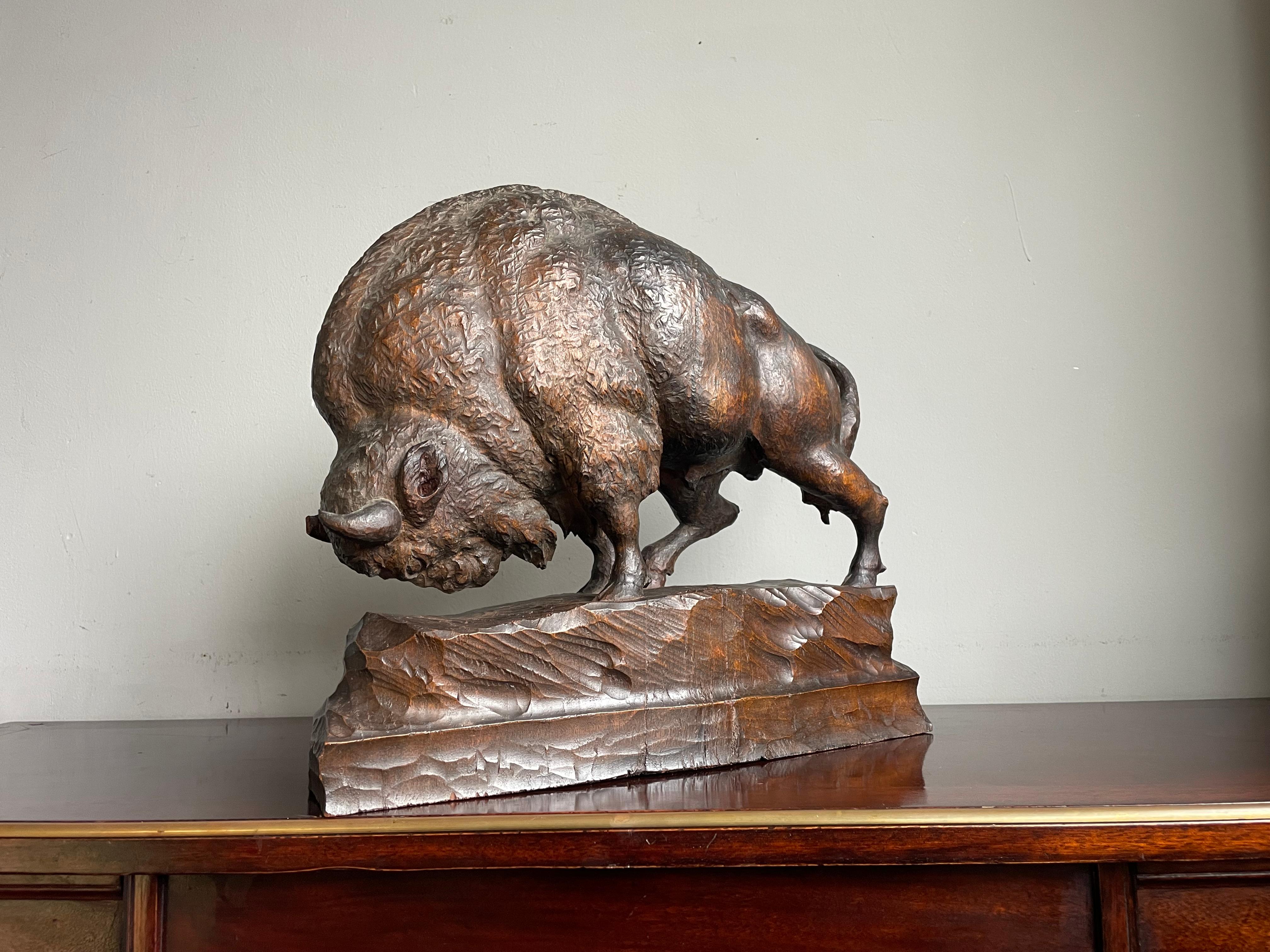 Antique and Top Quality Hand Carved Wooden American Buffalo / Bison ...