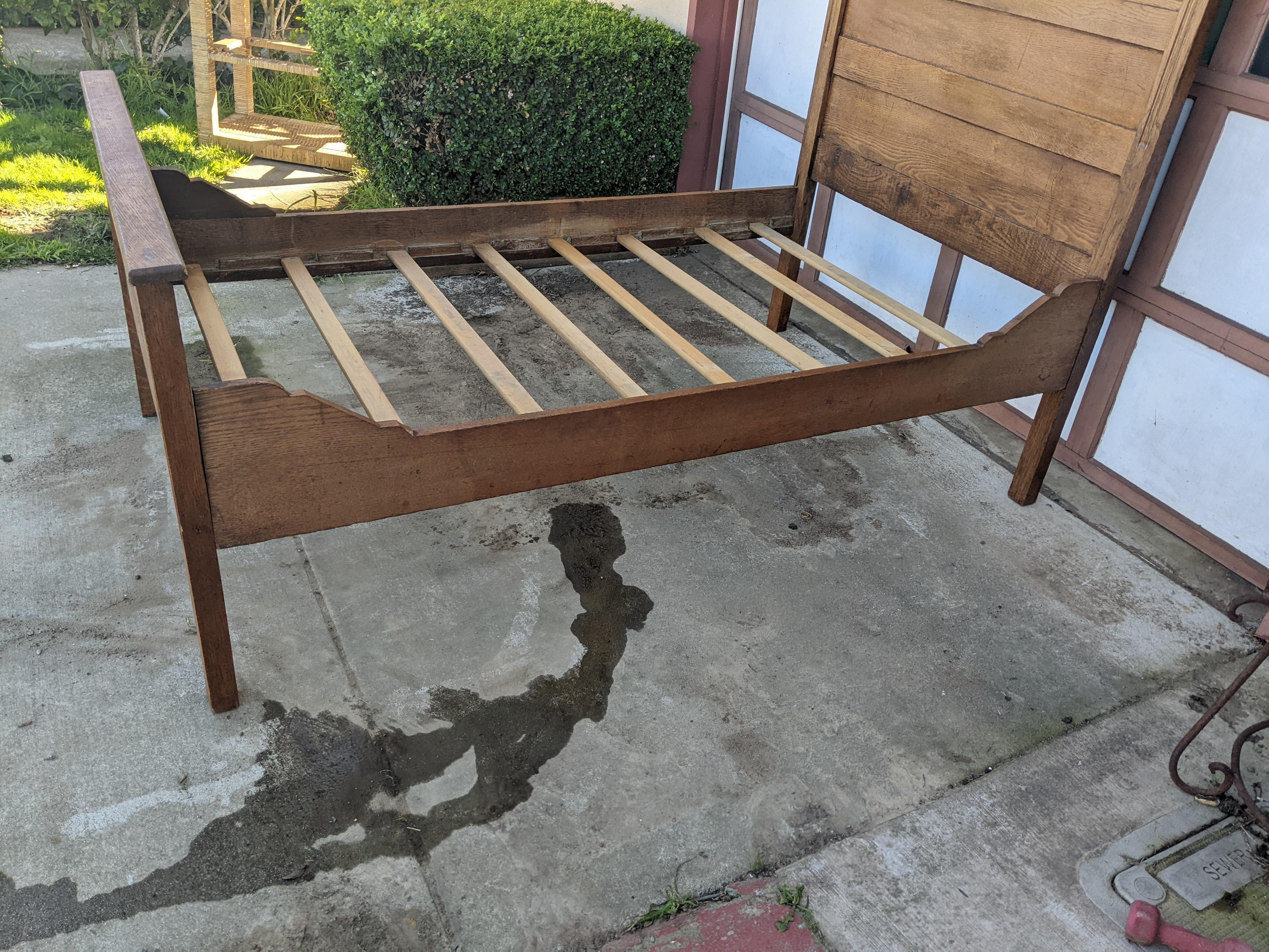 Antique Turn of the Century Victorian Twin Bedframe in Oak For Sale at ...