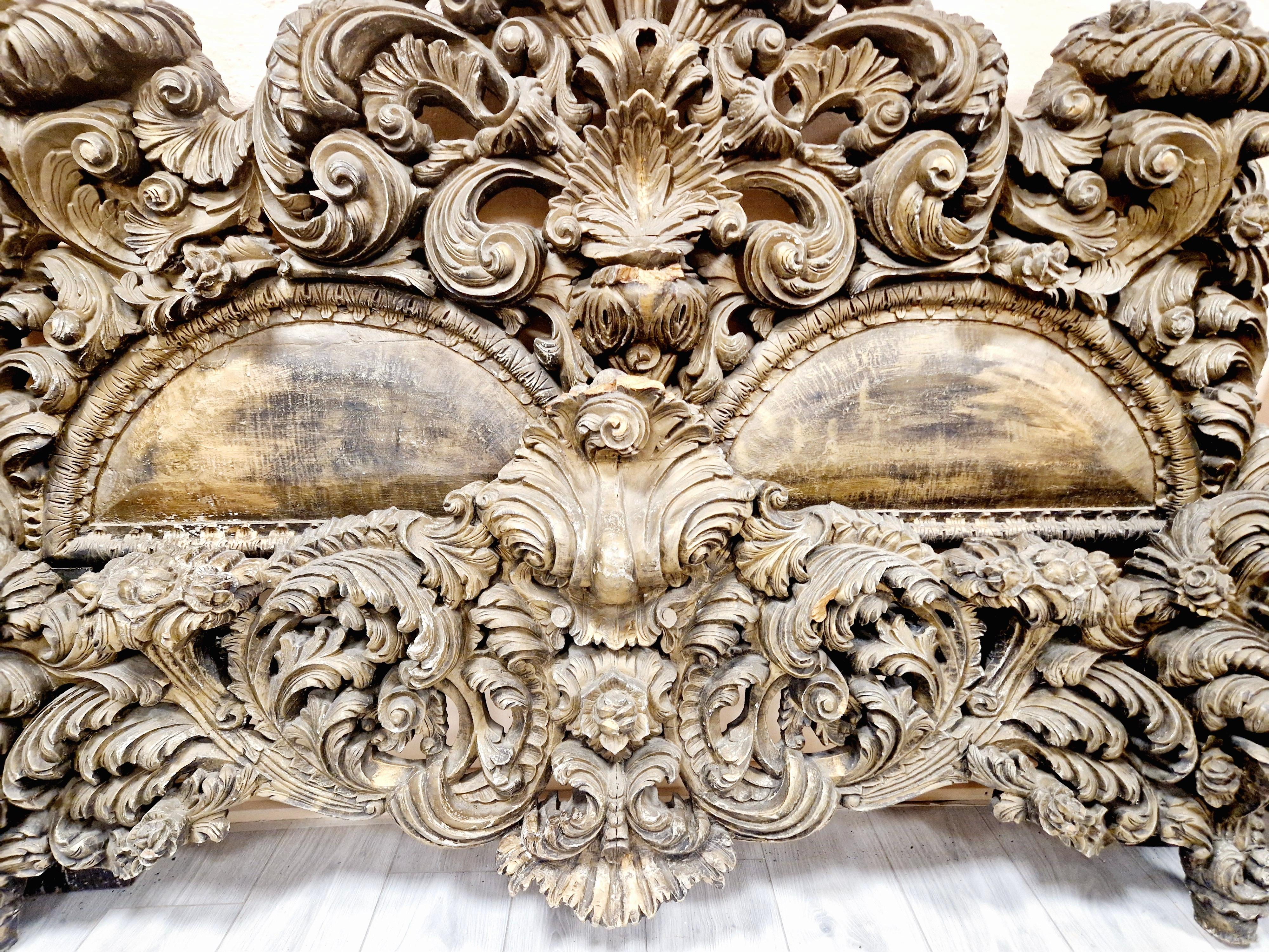 Antique Venetian Rococo Style Bed For Sale at 1stDibs