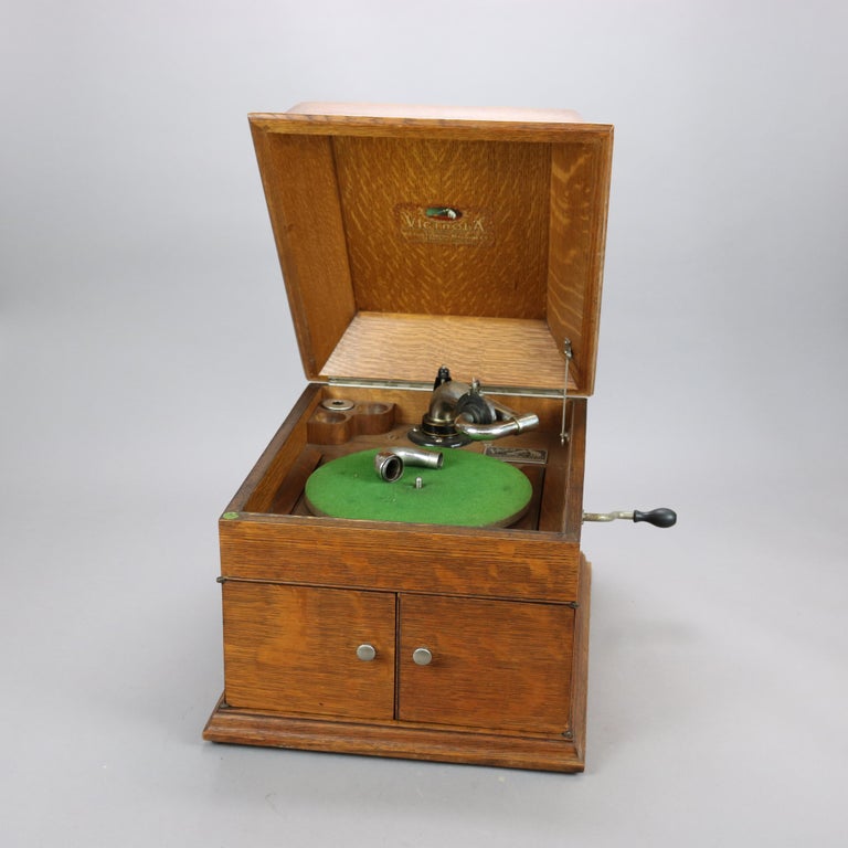 Antique Victor Victrola Oak Table Top Phonograph Circa 1910 at 1stDibs