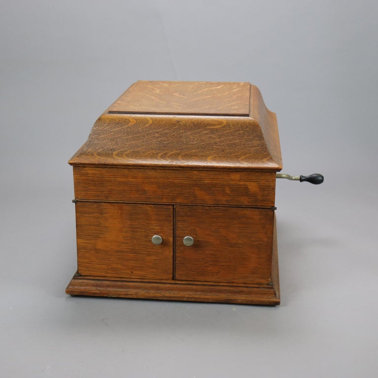 Antique Victor Victrola Oak Table Top Phonograph Circa 1910 at 1stDibs