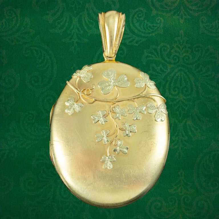 Antique Victorian 18ct Gold Clover Locket For Sale at 1stDibs