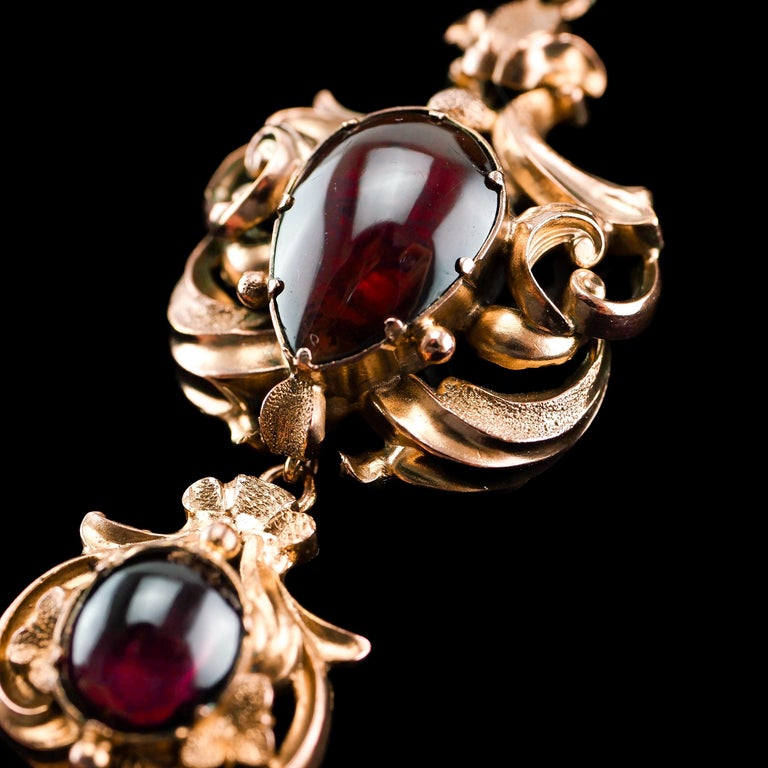 Antique Victorian 18k Gold Garnet Cabochon Necklace, C.1840 For Sale at ...