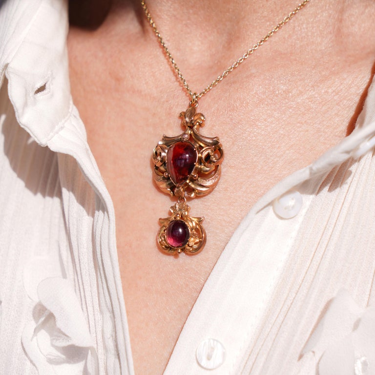 Antique Victorian 18k Gold Garnet Cabochon Necklace, C.1840 For Sale at ...