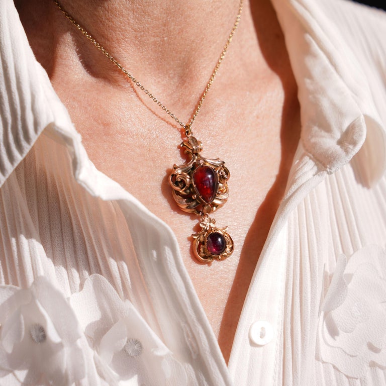 Antique Victorian 18k Gold Garnet Cabochon Necklace, C.1840 For Sale at ...