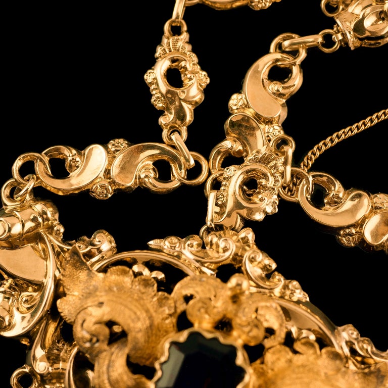 Antique Victorian 18K Gold Garnet Necklace in Baroque Revival Style, c ...
