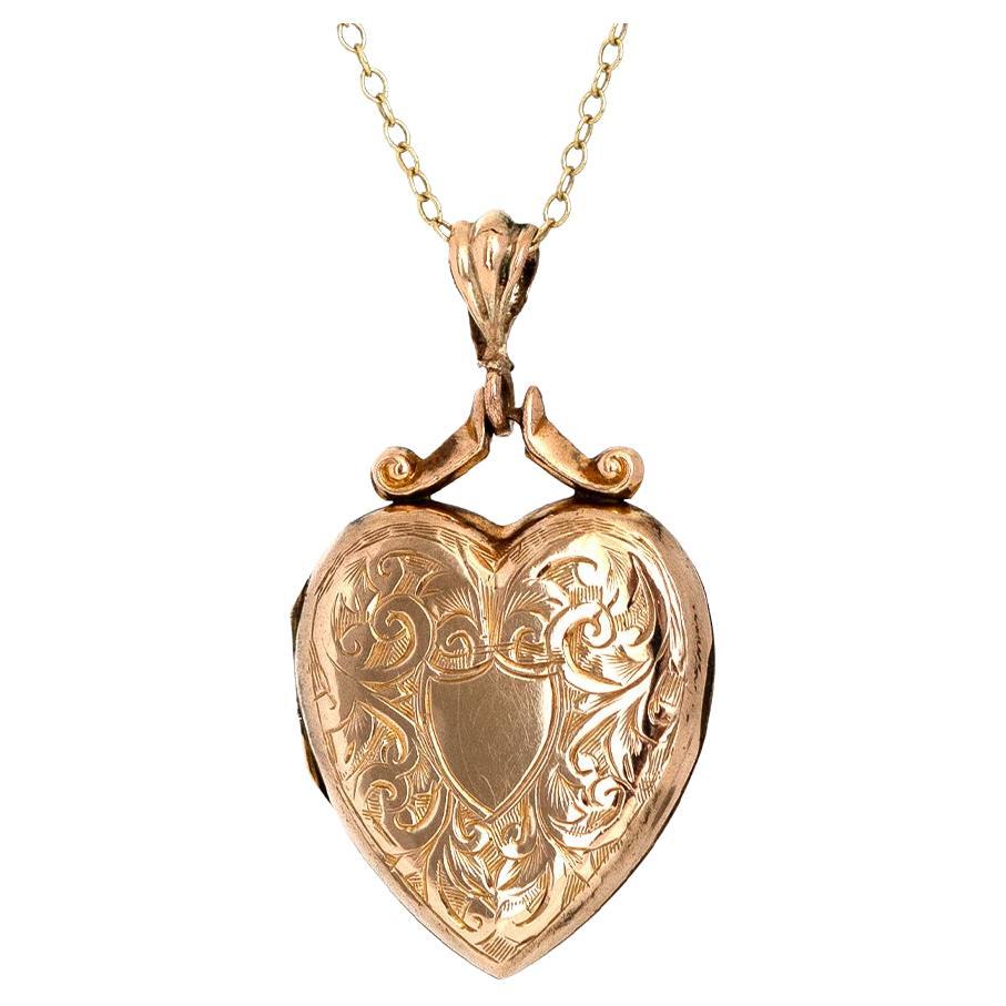 Antique Victorian 9ct Gold Heart Locket Necklace For Sale at 1stDibs
