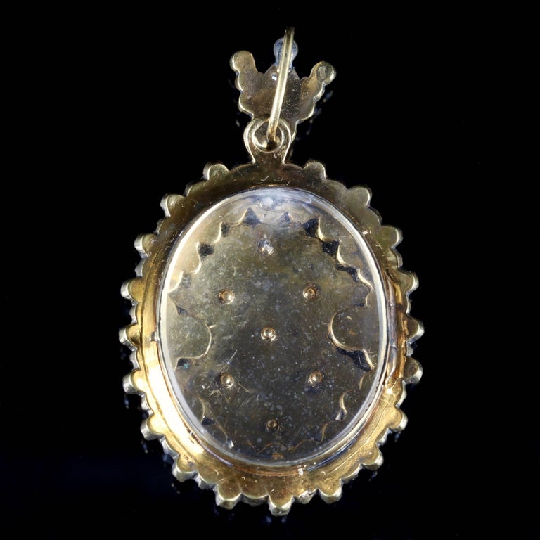 Antique Victorian Bohemian Garnet Locket 18 Carat, circa 1880 at 1stDibs