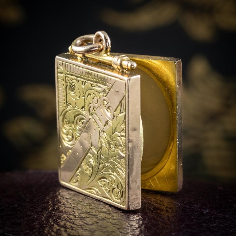 Antique Victorian Book Locket 15ct Gold For Sale at 1stDibs