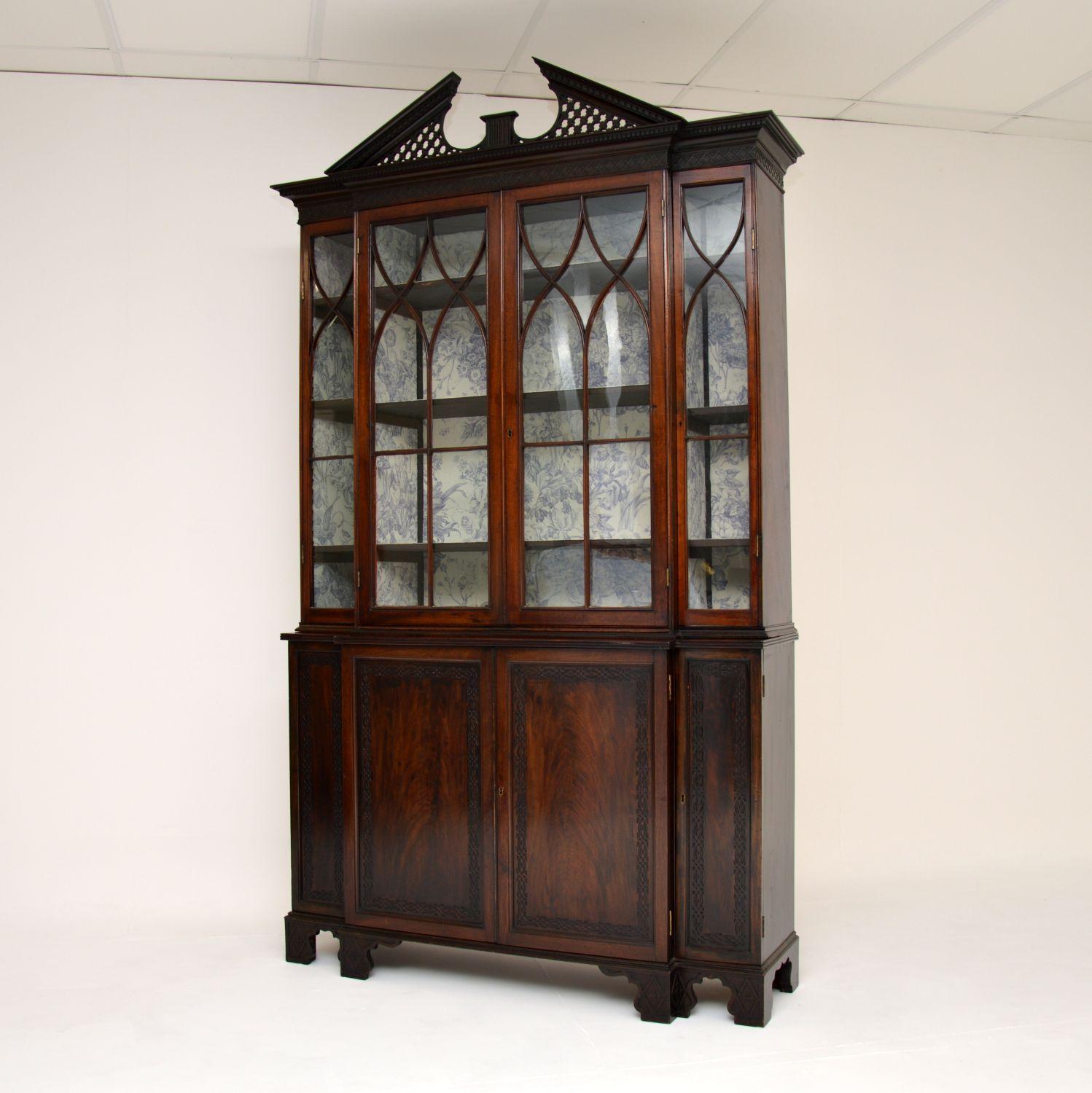 Antique Victorian Breakfront Bookcase For Sale at 1stDibs